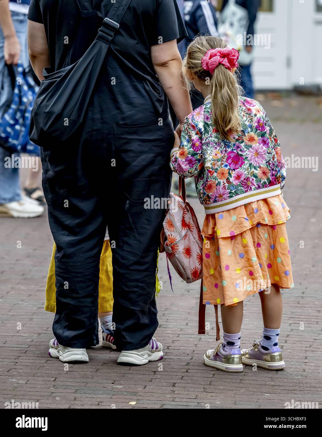 ROTTERDAM - Children return to school after the summer holidays for the ...