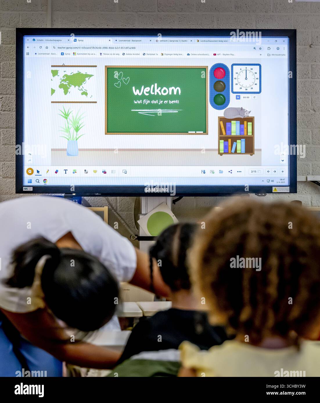 ROTTERDAM - Children return to school after the summer holidays for the ...