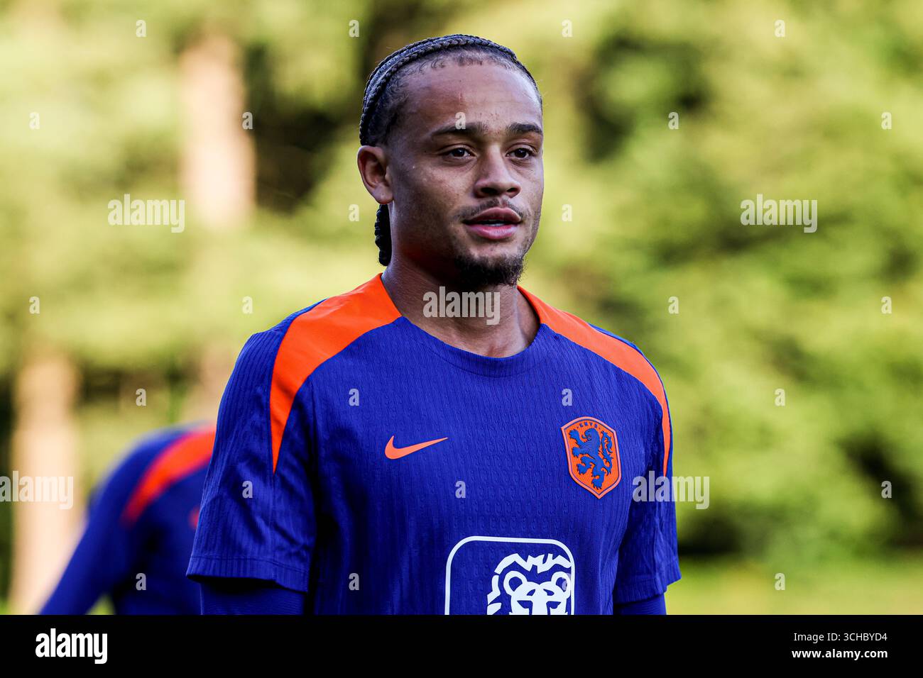 ZEIST, NETHERLANDS - SEPTEMBER 1: Xavi Simons of Netherlands looks on ...