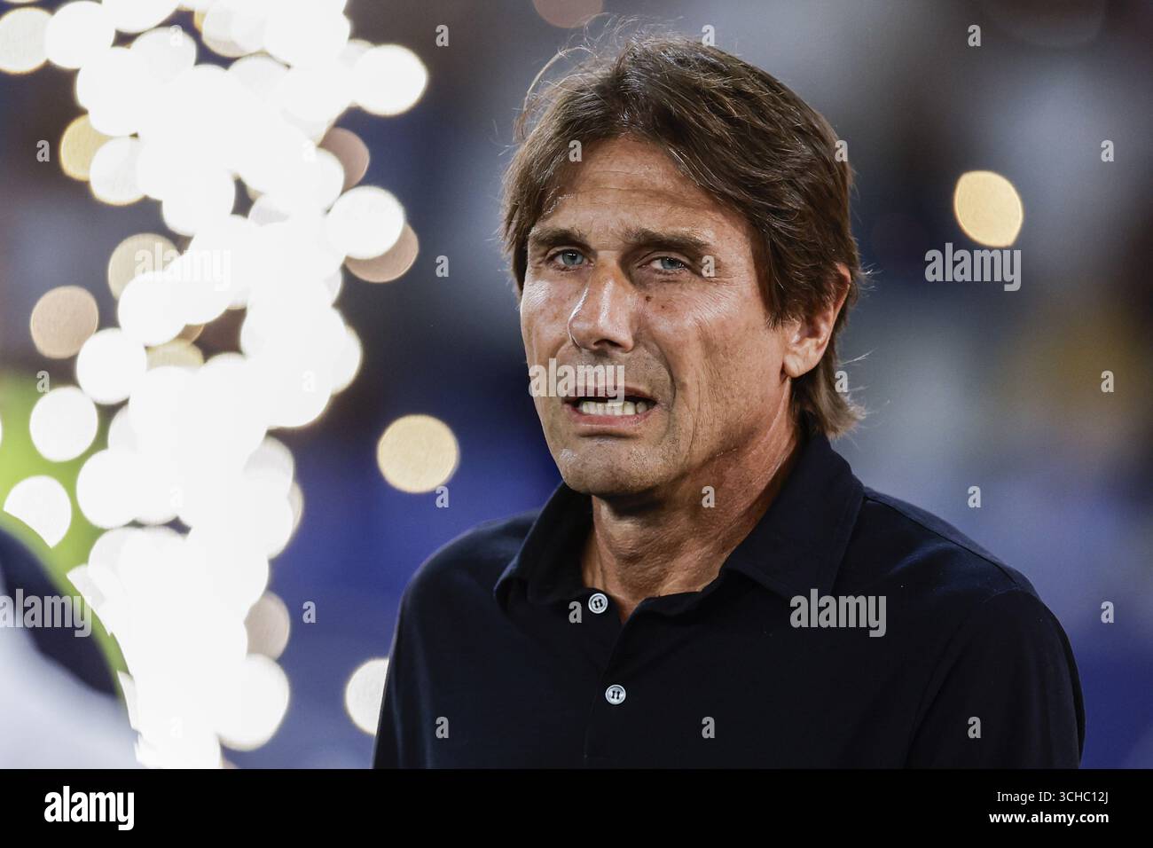 Napoli's Italian coach Antonio Conte looks during the Serie A football ...