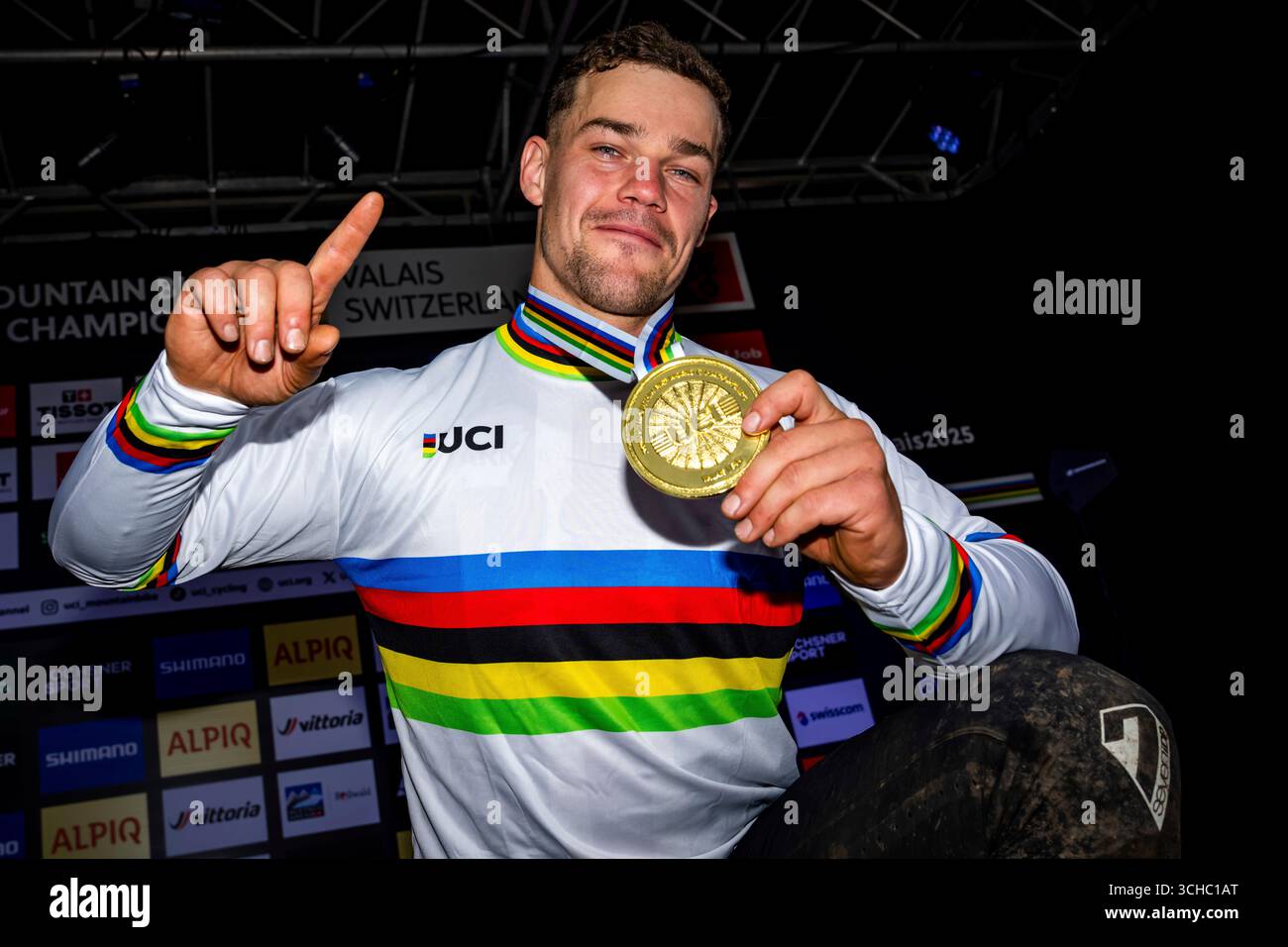 Richard Rude Junior of the United States, shows his gold medal after ...