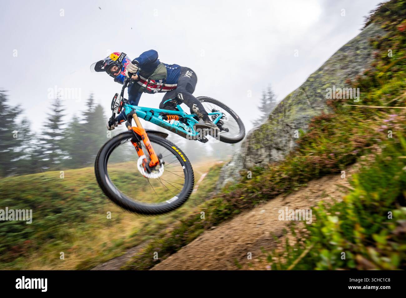Richard Rude Junior of the United States, competes on his way to win ...