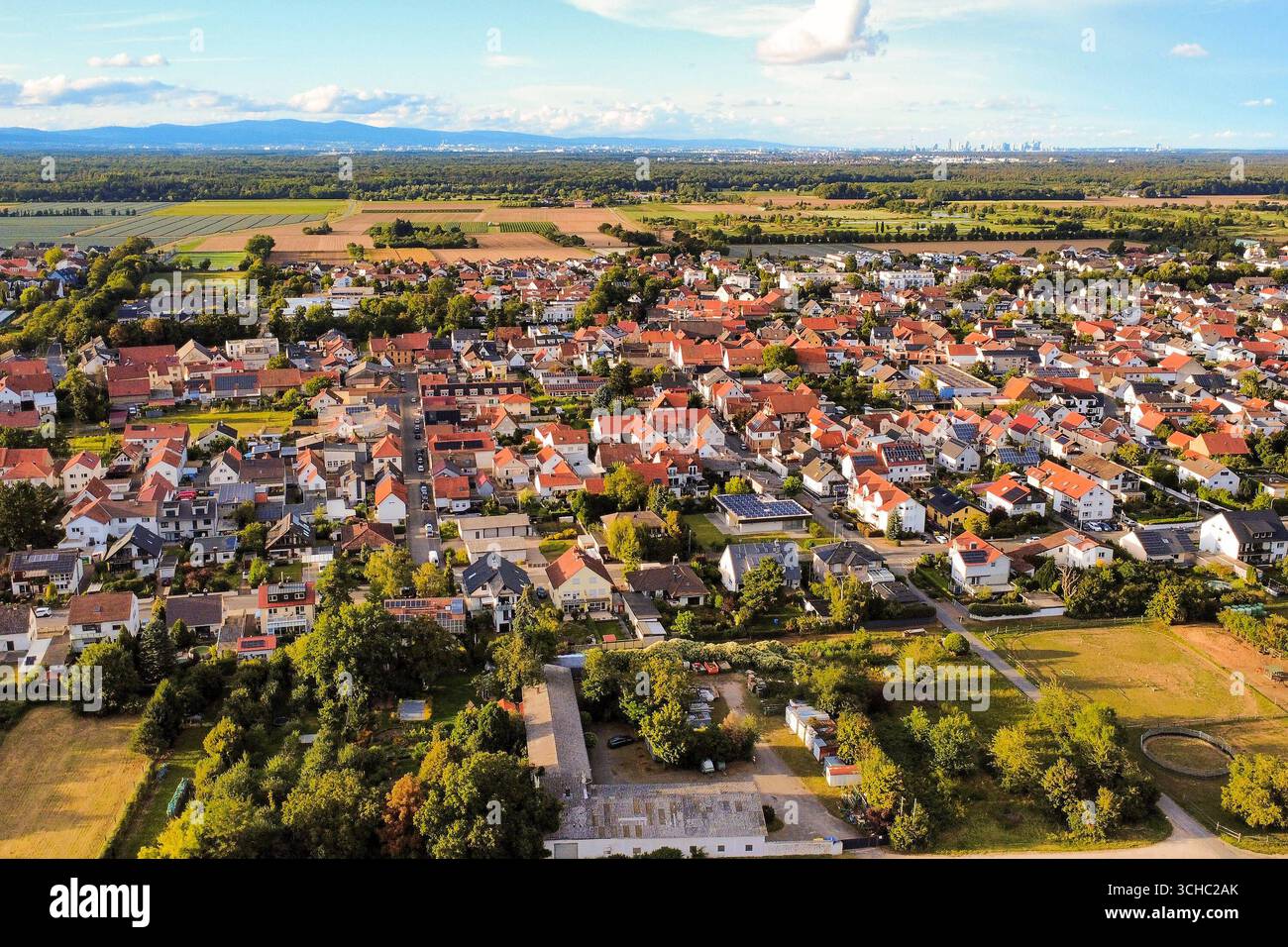 Blick auf Worfelden - Büttelborn 01.09.2025: Flug über Worfelden ...