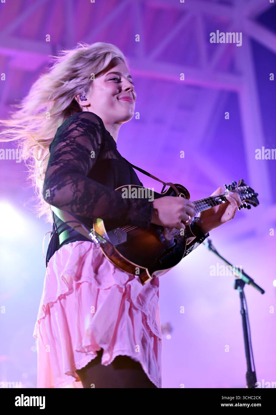 August 31, 2025, Virginia Beach, Virginia, USA: Molly Tuttle band ...