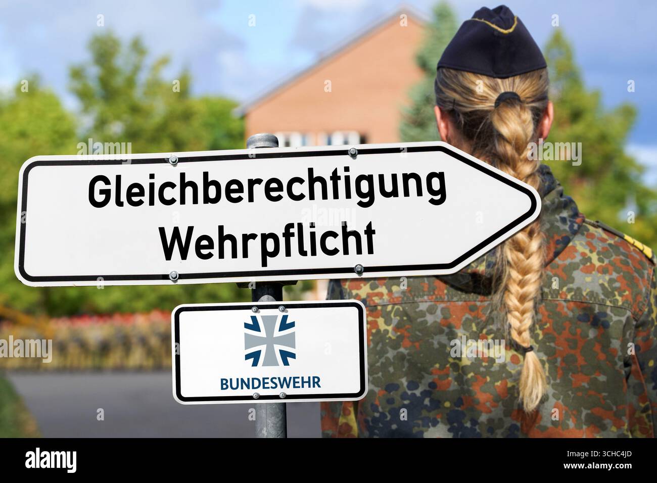 Soldatin bundeswehr deutschland hi-res stock photography and images - Alamy