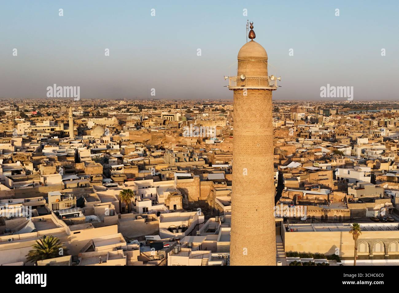 01 September 2025, Iraq, Mosul: An aerial view of the historic Al-Hadba ...