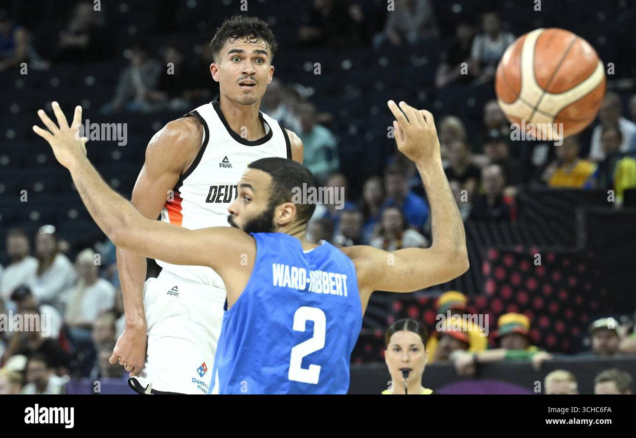 Tristan da Silva of Germany and Joshua Ward-Hibbert of Great Britain ...