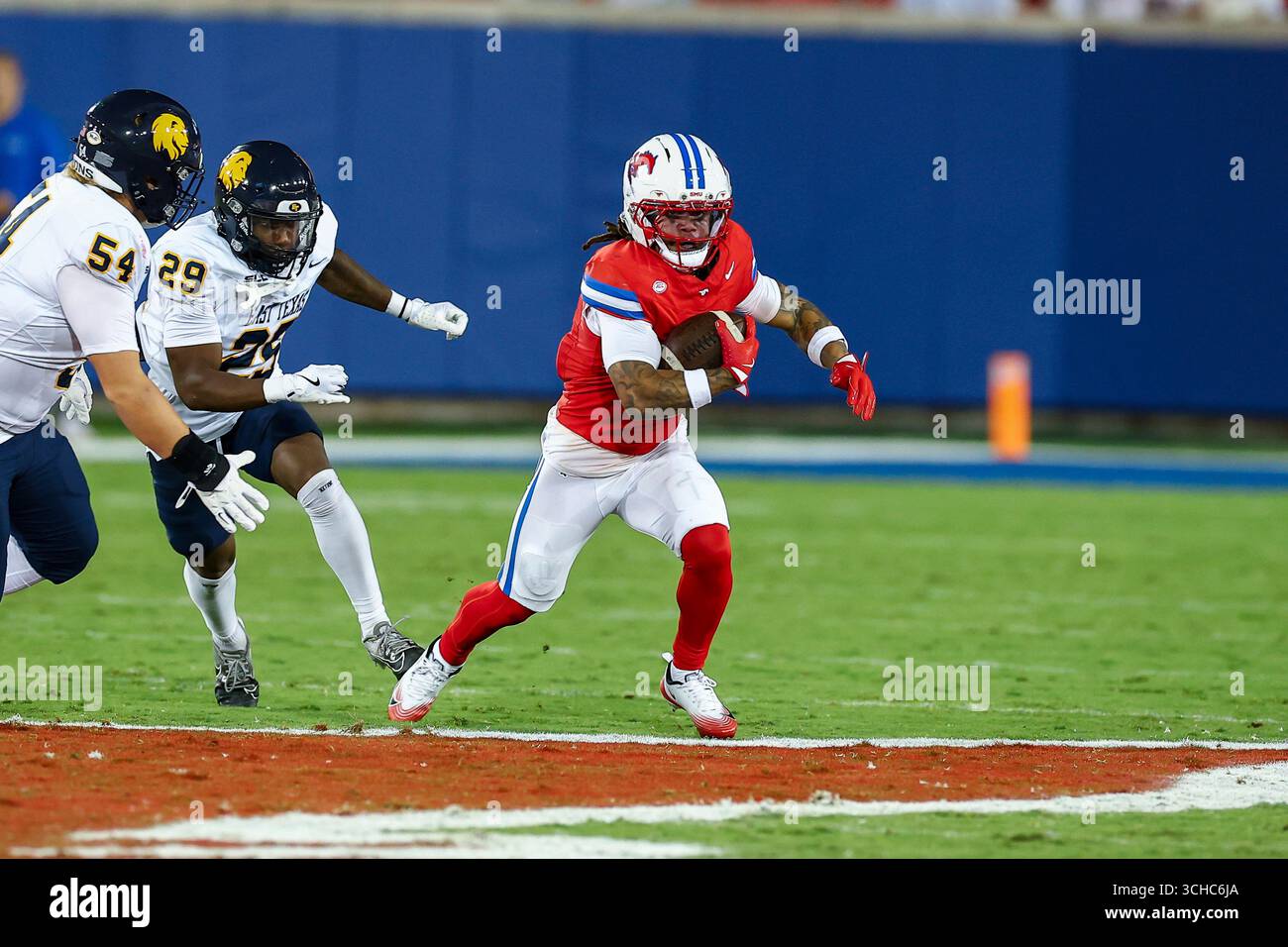 DALLAS, TX - AUGUST 30: SMU Mustangs wide receiver Yamir Knight (#8 ...