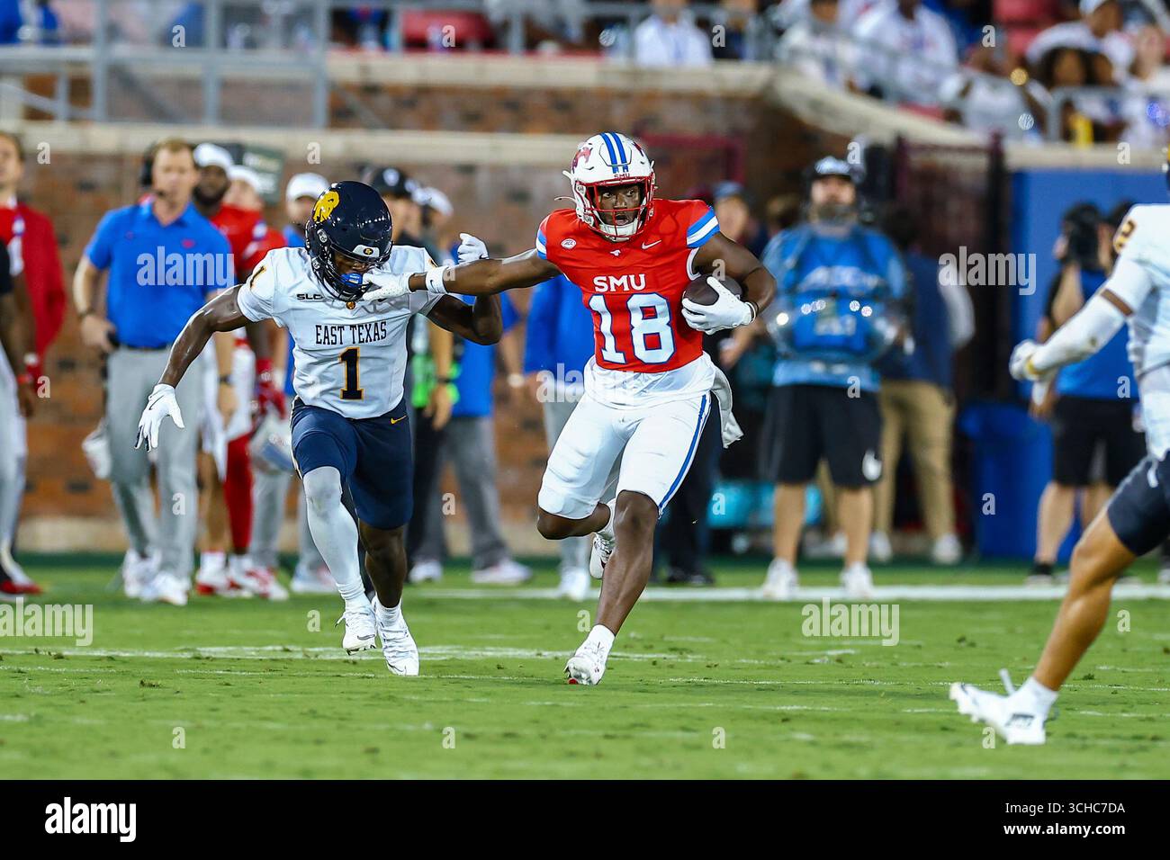 DALLAS, TX - AUGUST 30: SMU Mustangs wide receiver Dylan Goffney (#18) breaks away from East ...