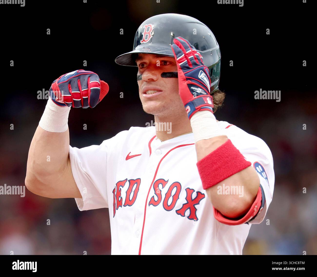 Boston Red Sox's Nate Eaton gestures after hitting a single during the ...