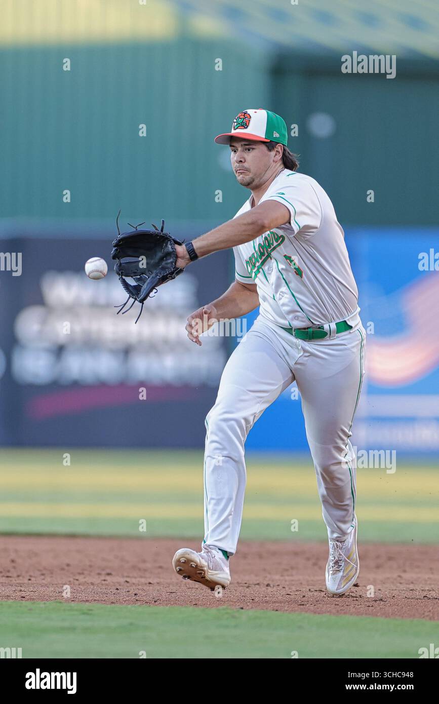 Greensboro, NC: Greensboro Grasshoppers second base Matt King (9 ...