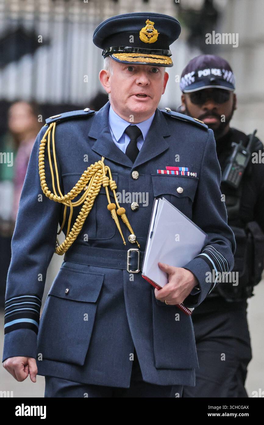 British chief of the defence staff richard knighton hi-res stock ...