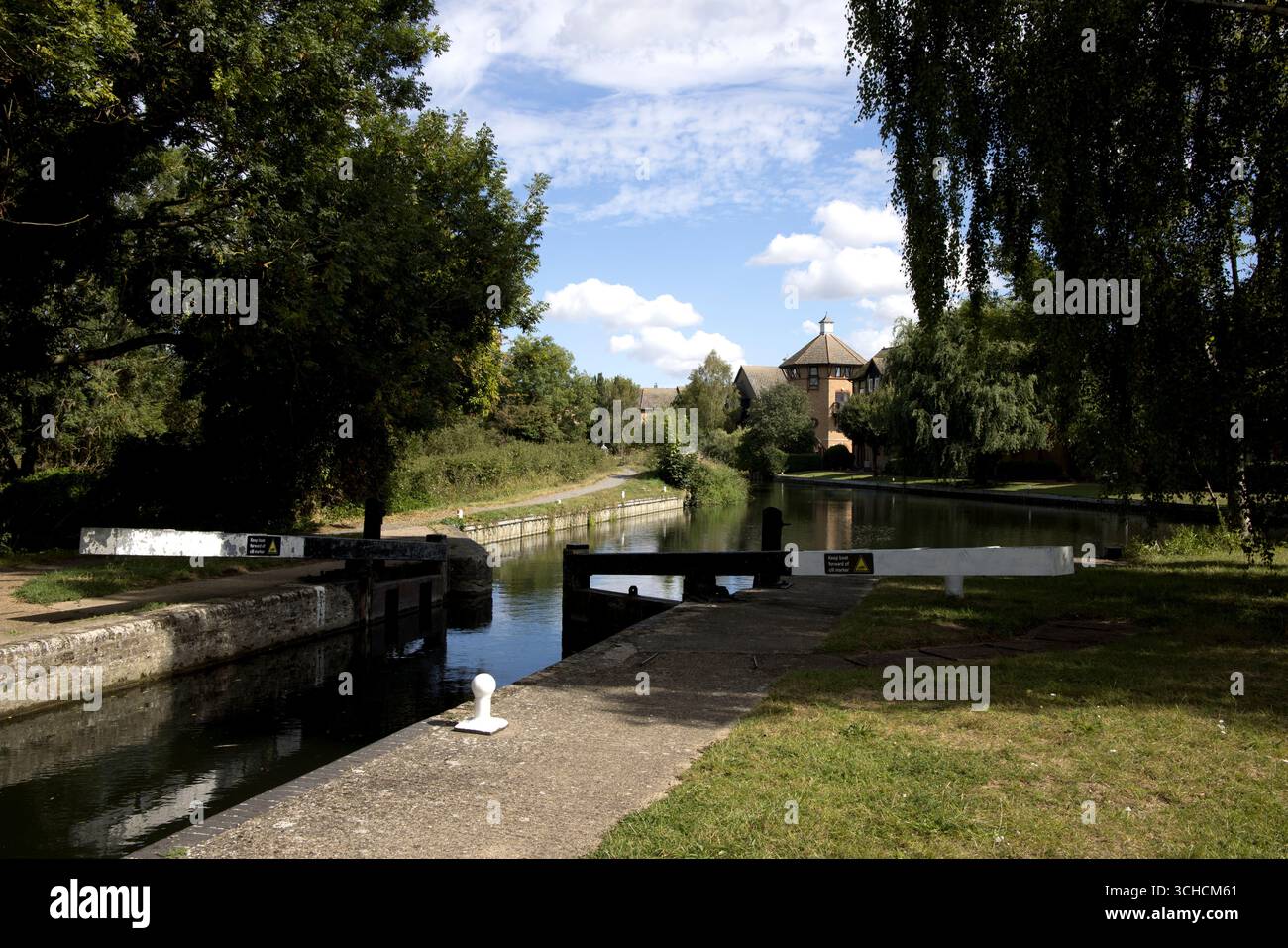 Sheering Mill Lock River Stort Lower Sheering Essex Stock Photo - Alamy