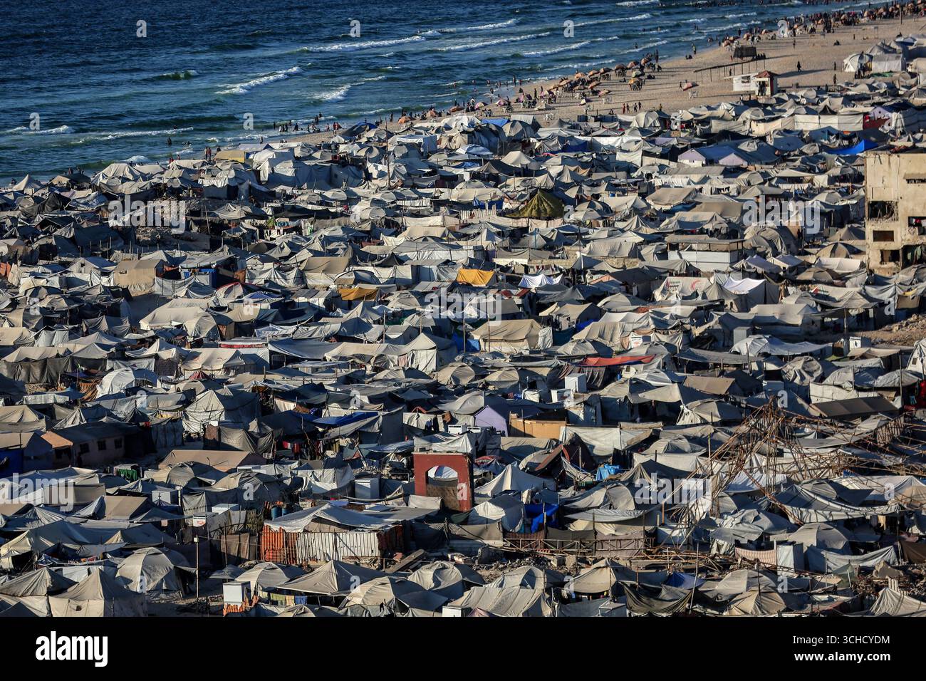 (250901) -- GAZA, Sept. 1, 2025 (Xinhua) -- Photo taken on Sept. 1 ...