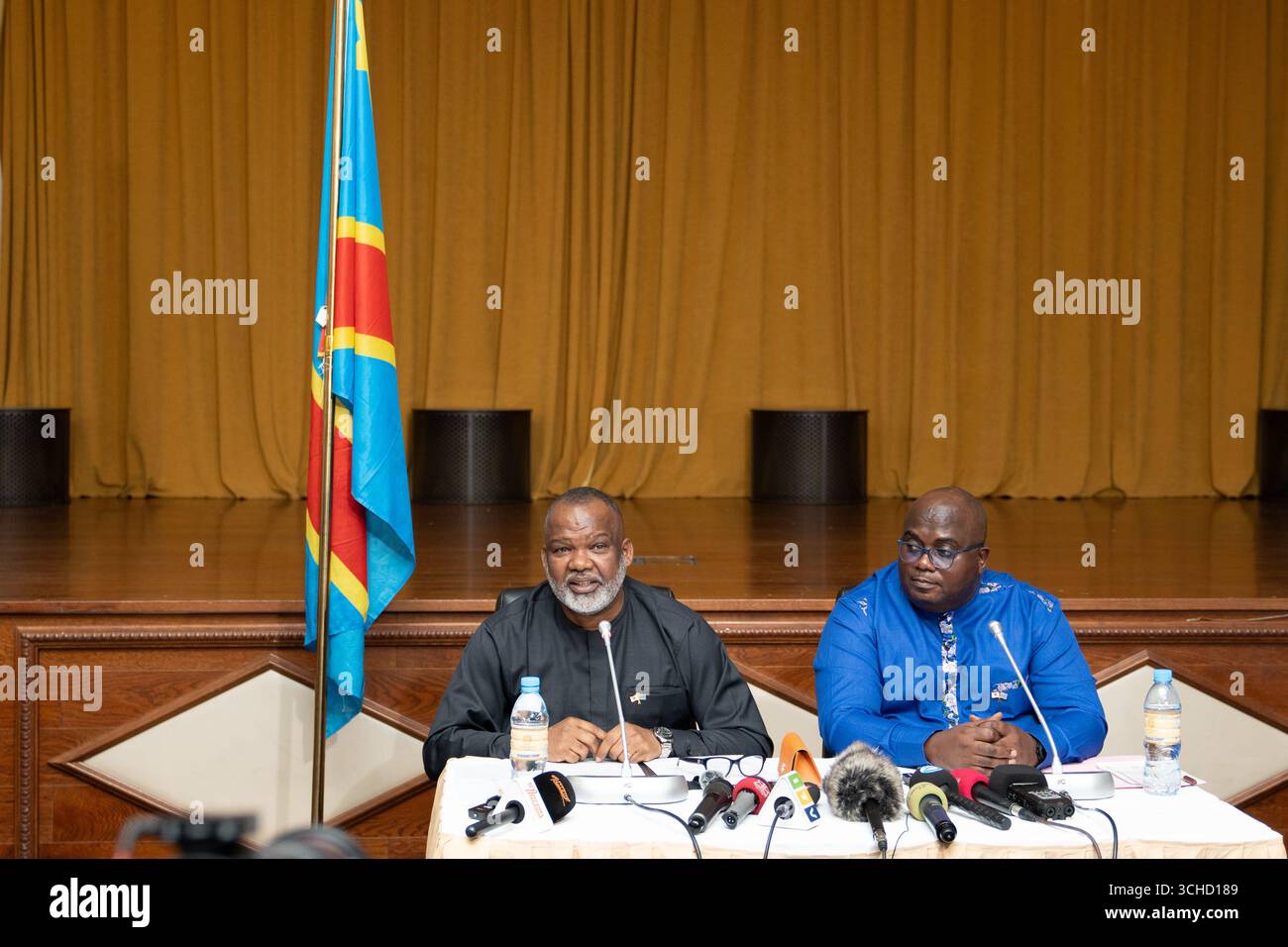 (250901) -- GOMA, Sept. 1, 2025 (Xinhua) -- Corneille Nangaa (L), head ...