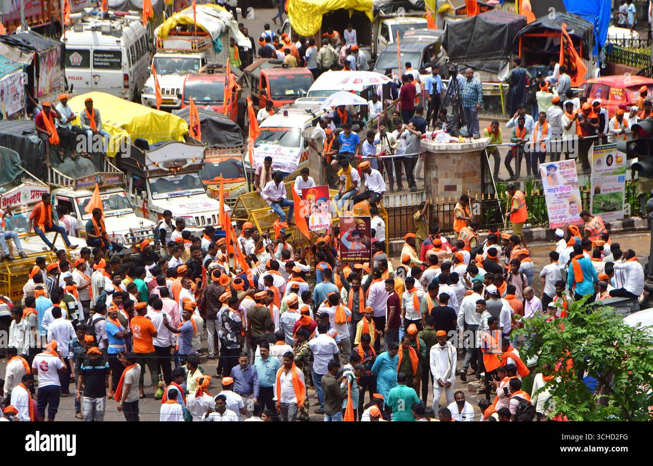 MUMBAI, INDIA - SEPTEMBER 1: Supporters of Maratha quota activist Manoj ...