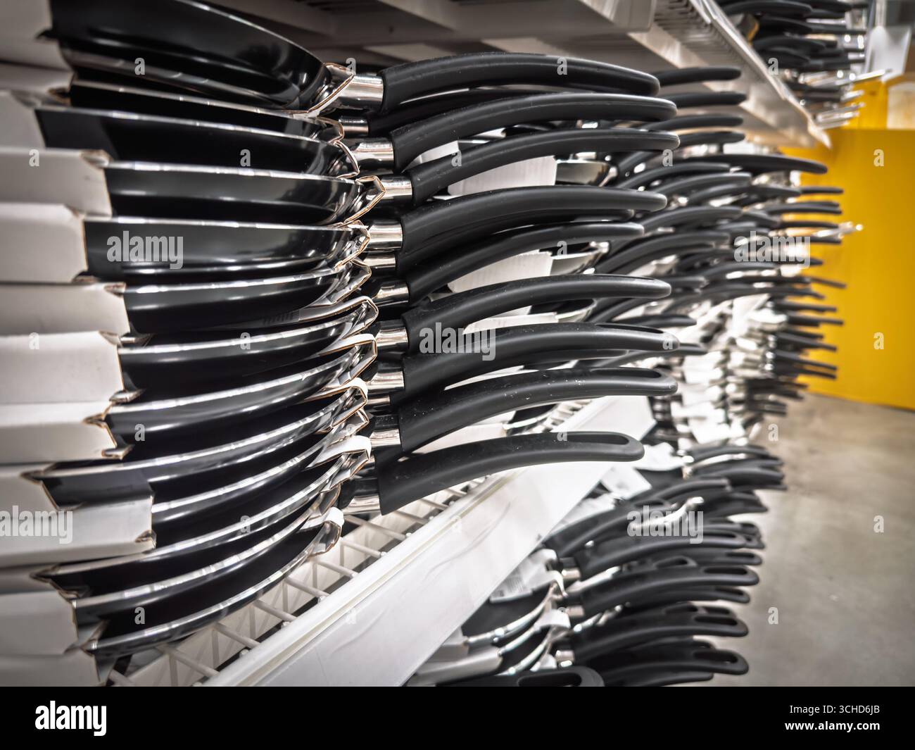 Retail merchandising cookware selection hi-res stock photography and ...