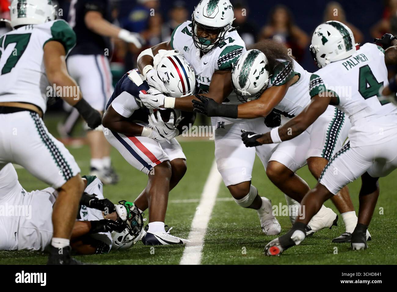 TUCSON, AZ - AUGUST 30: Hawai'i Rainbow Warriors defensive lineman ...