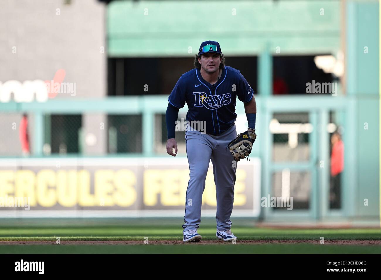 Tampa Bay Rays first baseman Bob Seymour gets in position during the ...