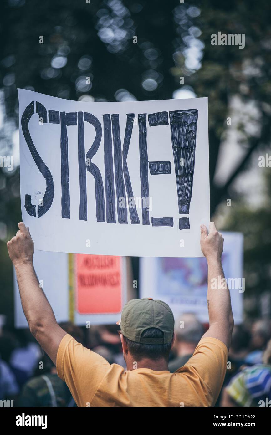 Labor day protest richmond va hi-res stock photography and images - Alamy