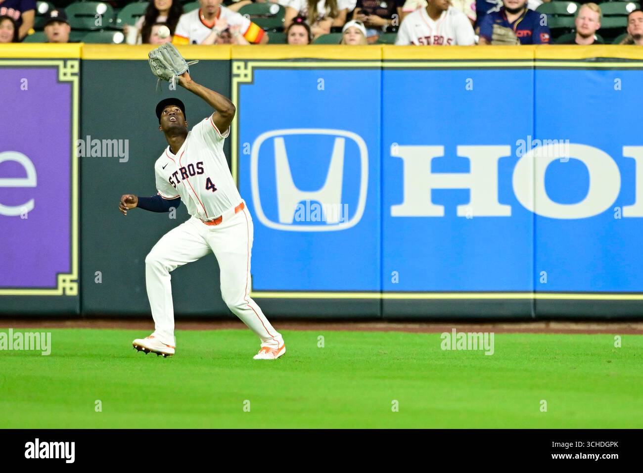 Houston Astros outfielder Jesús Sánchez (4) catches a fly ball in the ...