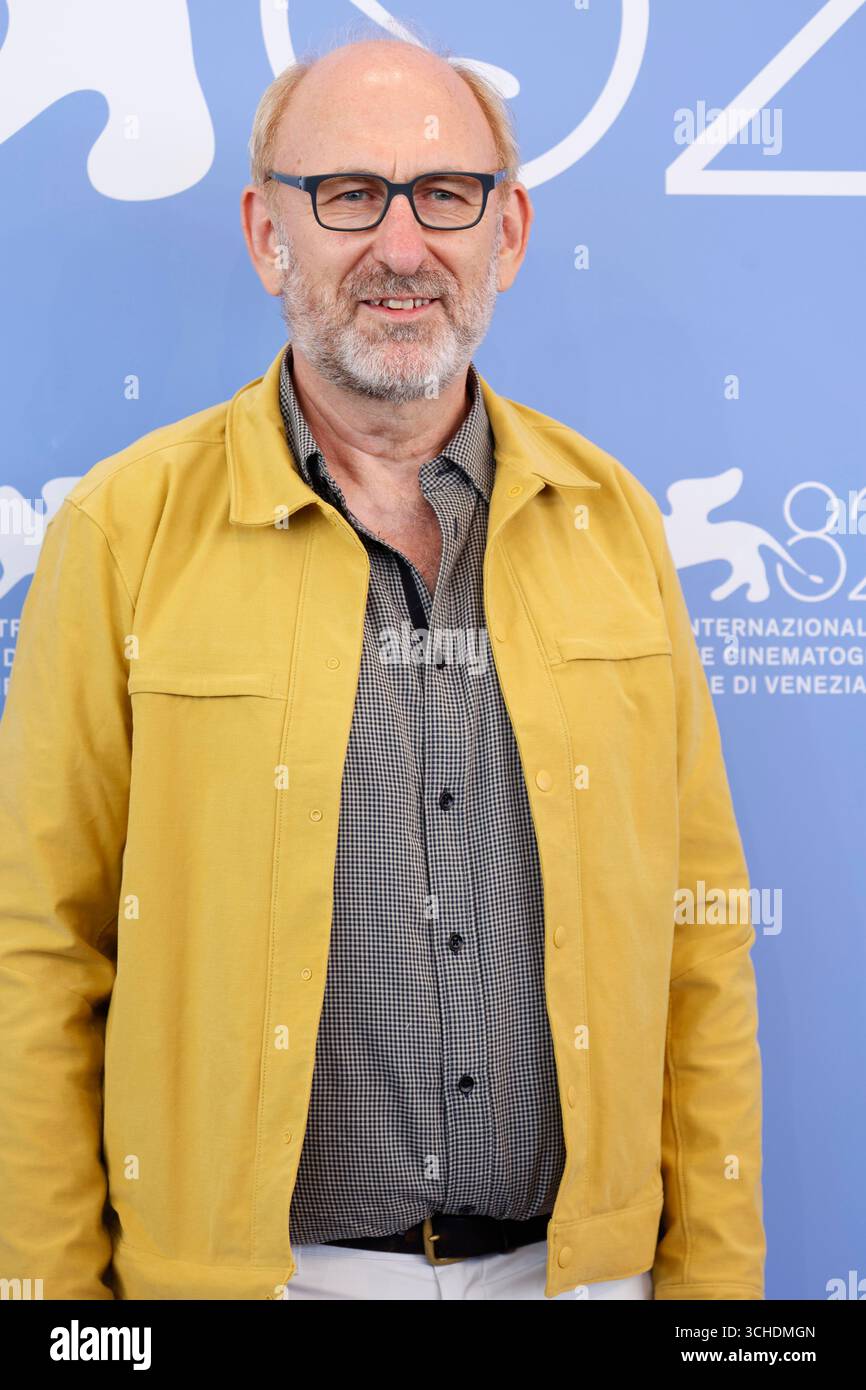 Venice, Italien. 01st Sep, 2025. David Cale poses at the photocall of ...