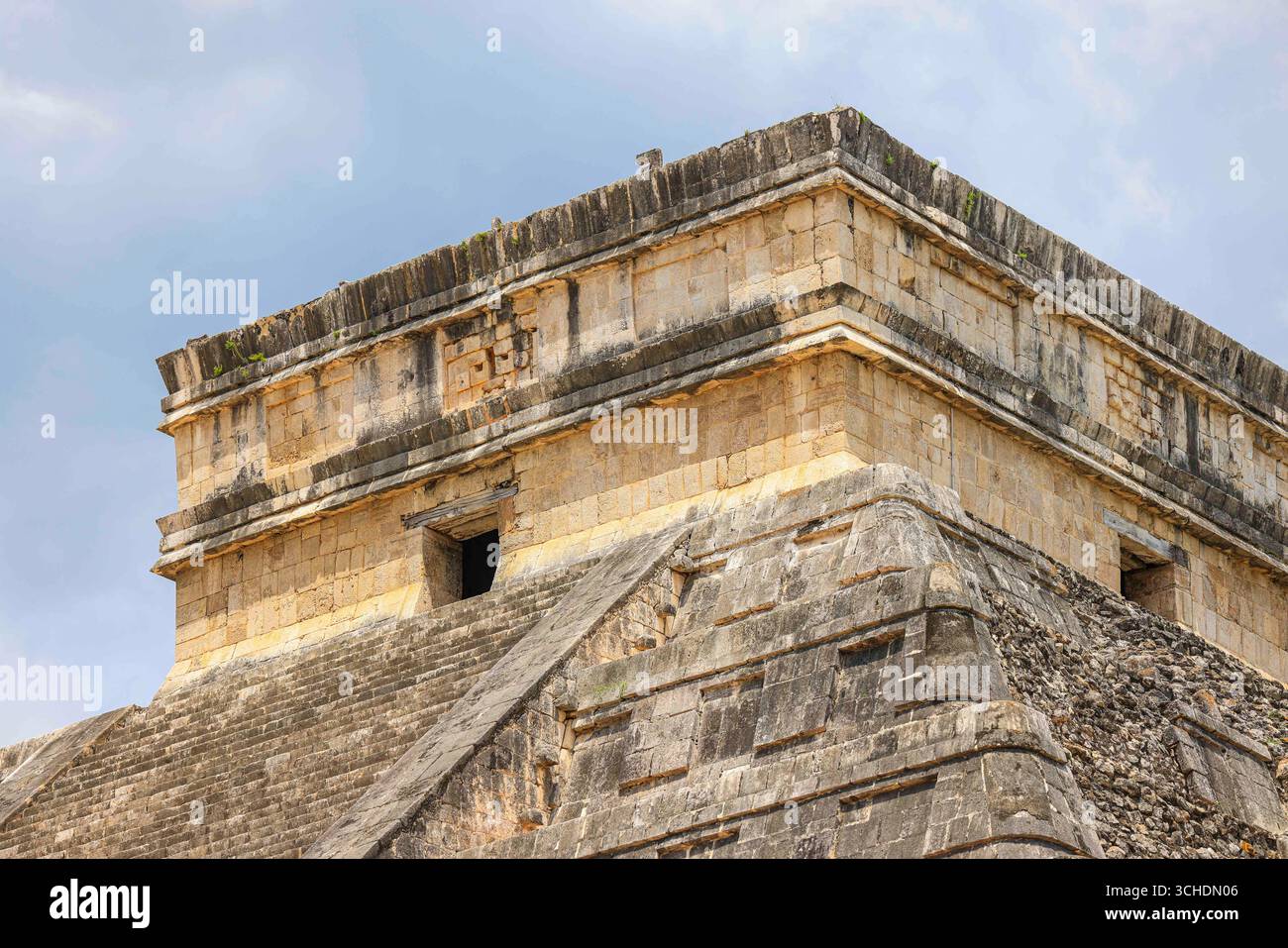 Chichén Itzá , pyramids, Mayan ruins complex on Mexico's Yucatán ...