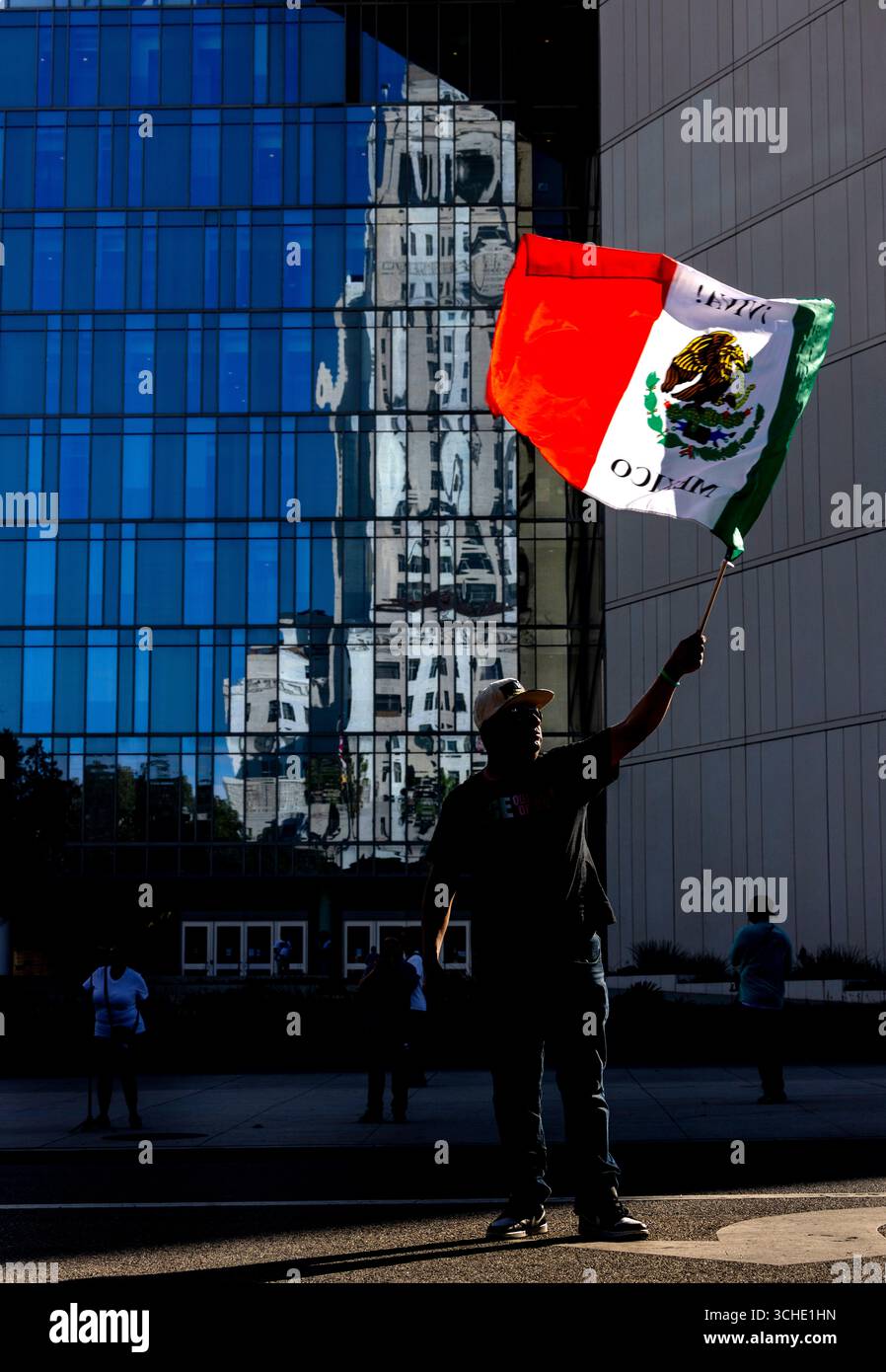 September 1, 2025, Los Angeles, California, USA: A man waves a Mexican ...