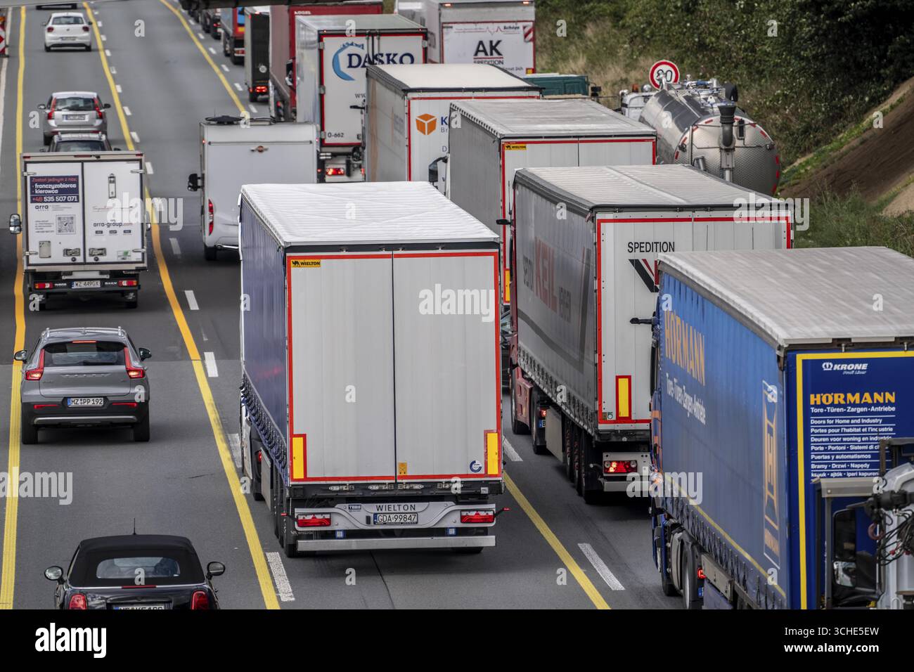 Traffic jam on the A1 motorway, between the Dortmund-Unna junction, A1 ...
