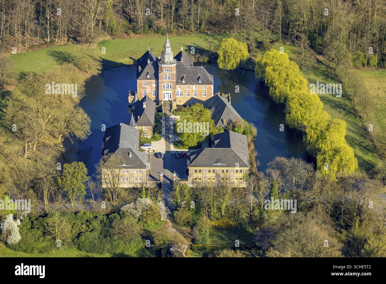 Aerial view, Schloss Sandfort, also Haus Sandfort, moated castle and moat, Olfen-Kirchspiel ...