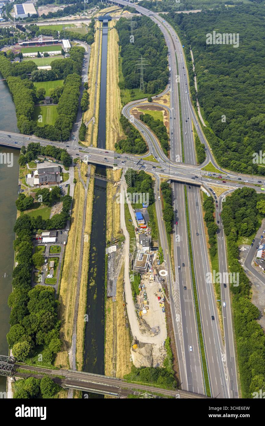 Aerial view, motorway junction Oberhausen-Zentrum and motorway bridges ...
