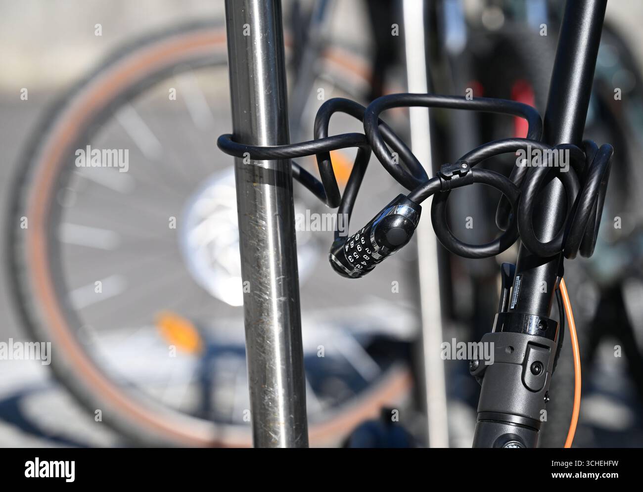 THEME PICTURE - Illustration on the topics of bicycle theft / bicycle ...