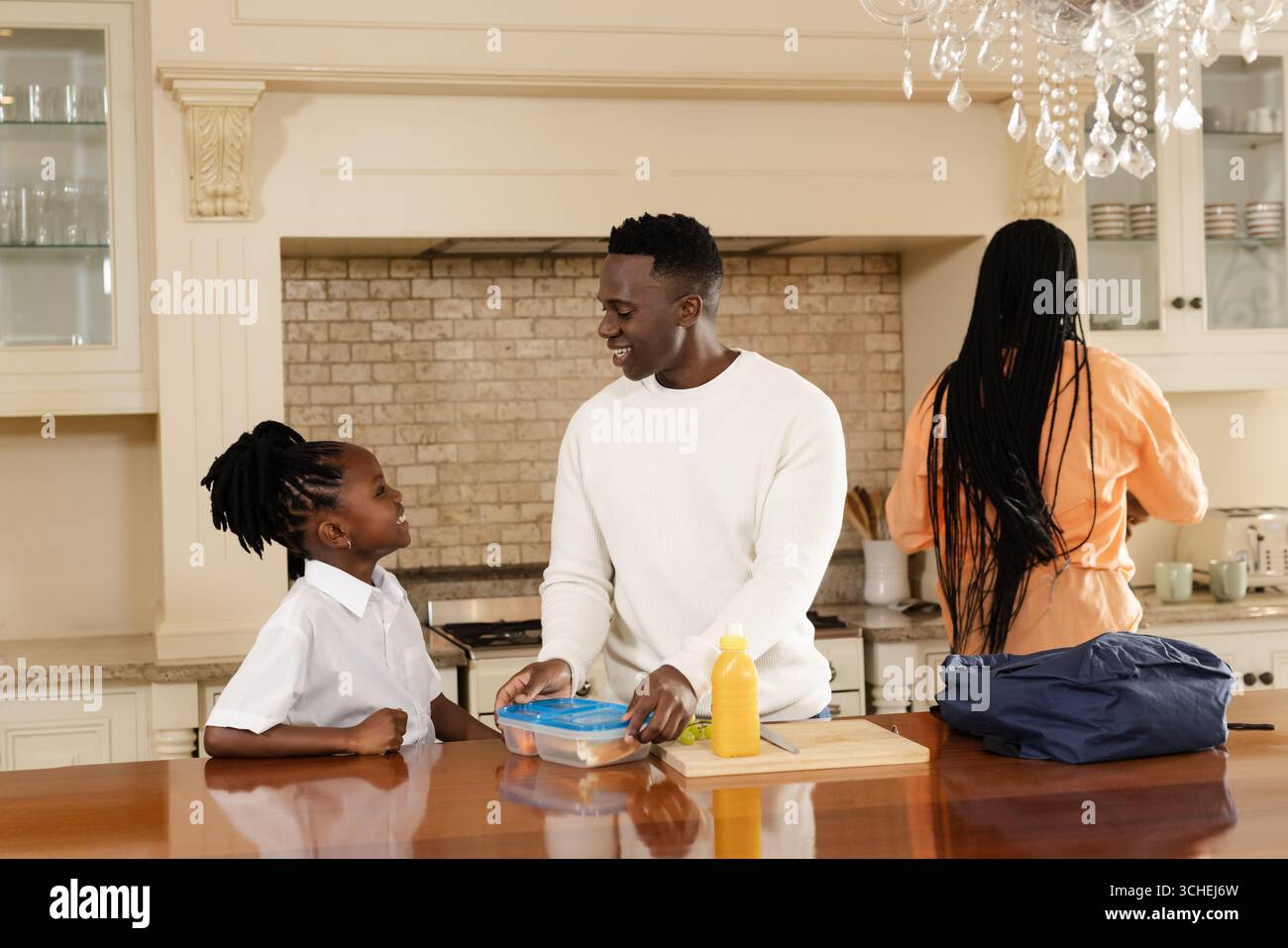 Father packing lunch daughter hi-res stock photography and images - Alamy