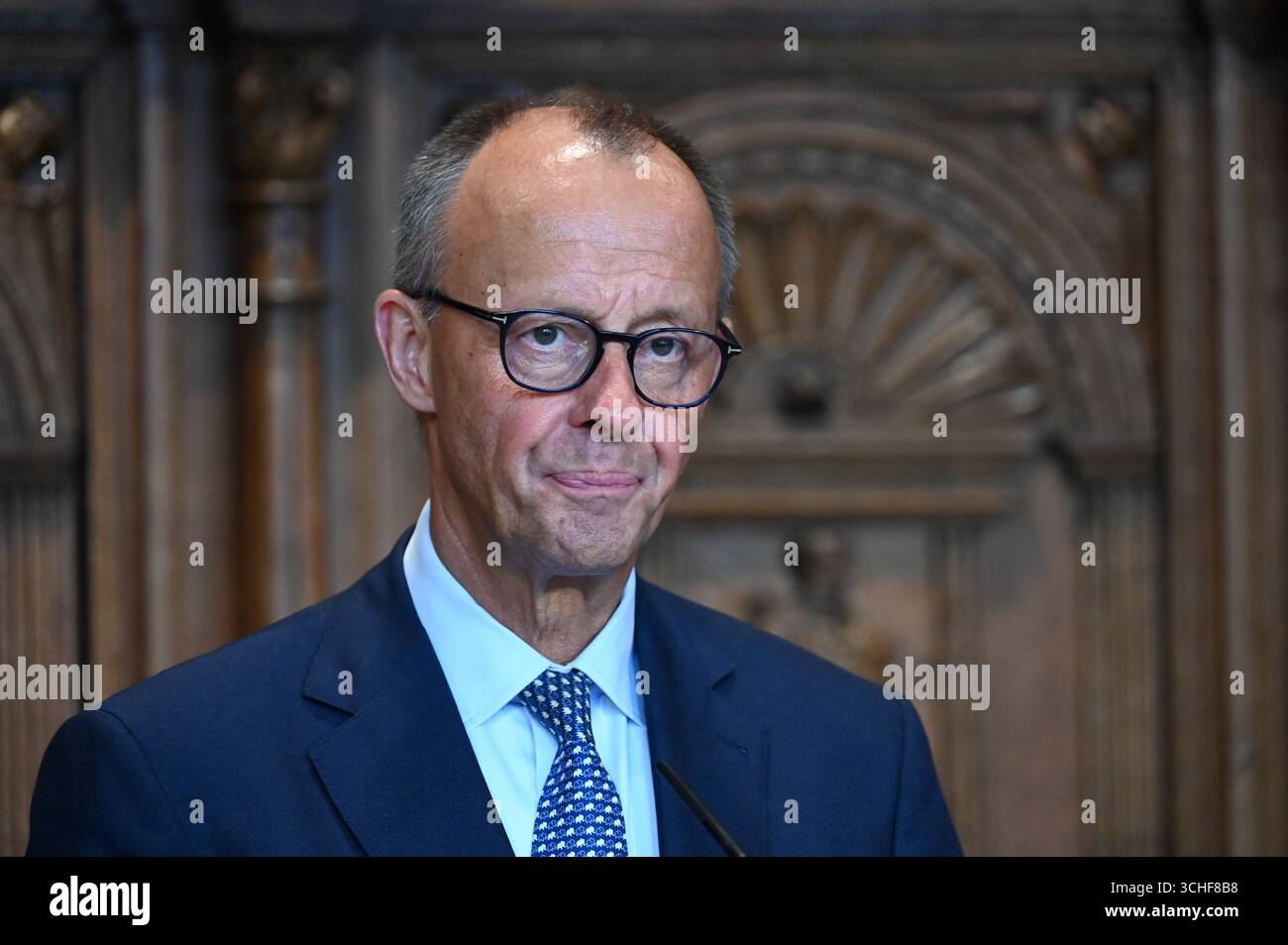 Bundeskanzler Friedrich MERZ, CDU, Portraet, Porträt, Portrait, Angeschnittenes Einzelbild ...