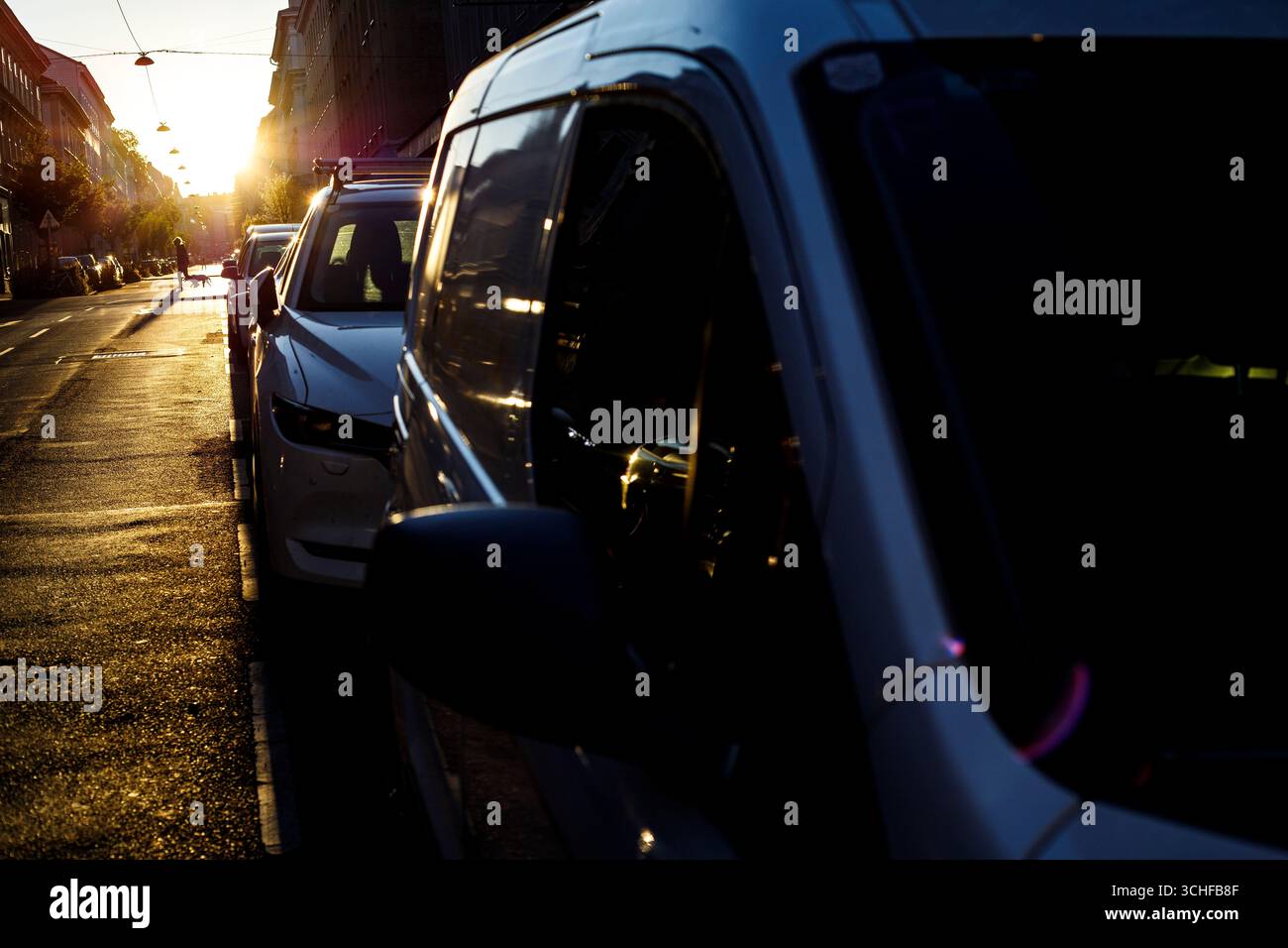 In Wien zählen Straßen mit vielen parkenden Autos ...
