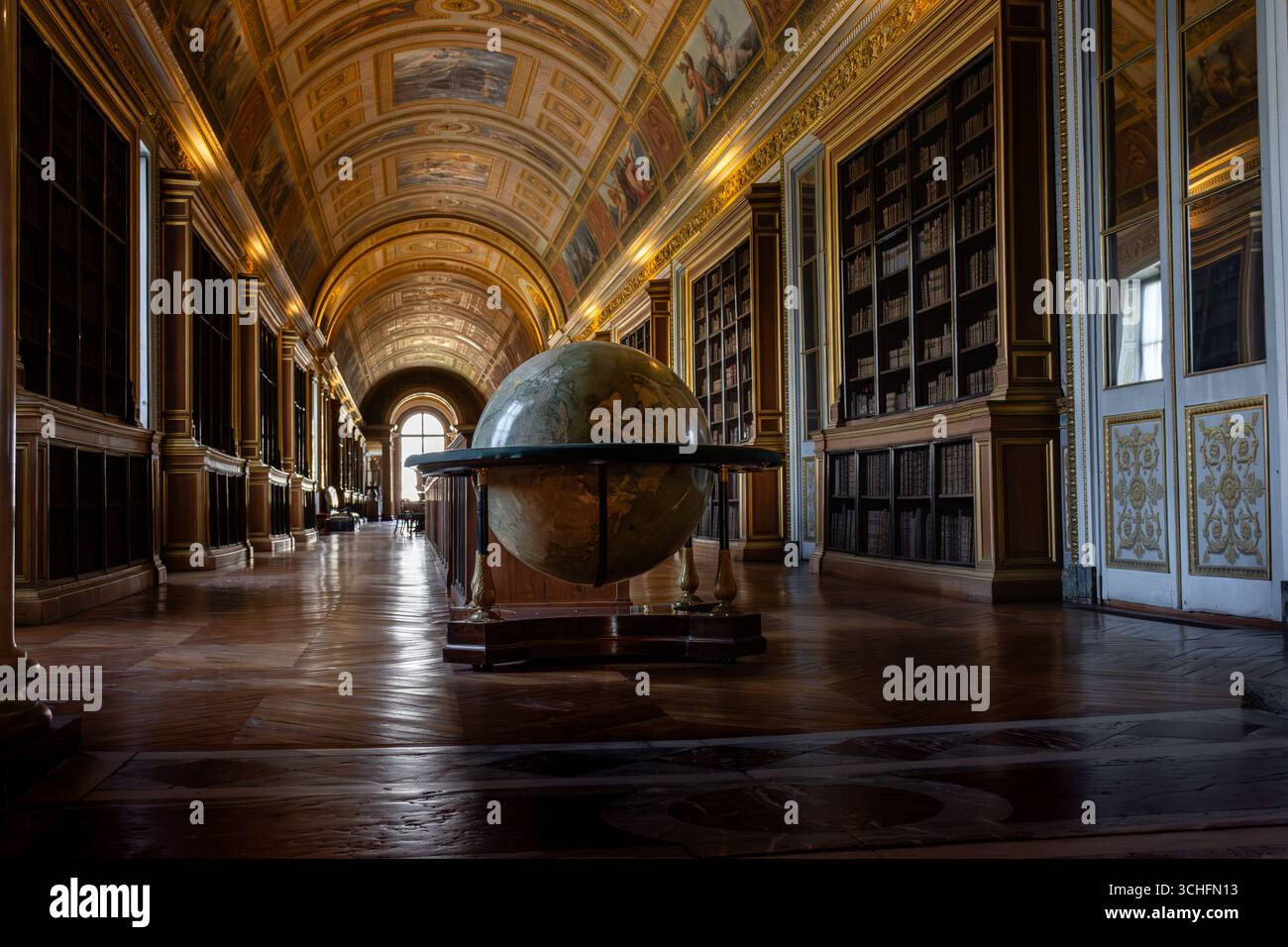 Globe in grand library hi-res stock photography and images - Alamy