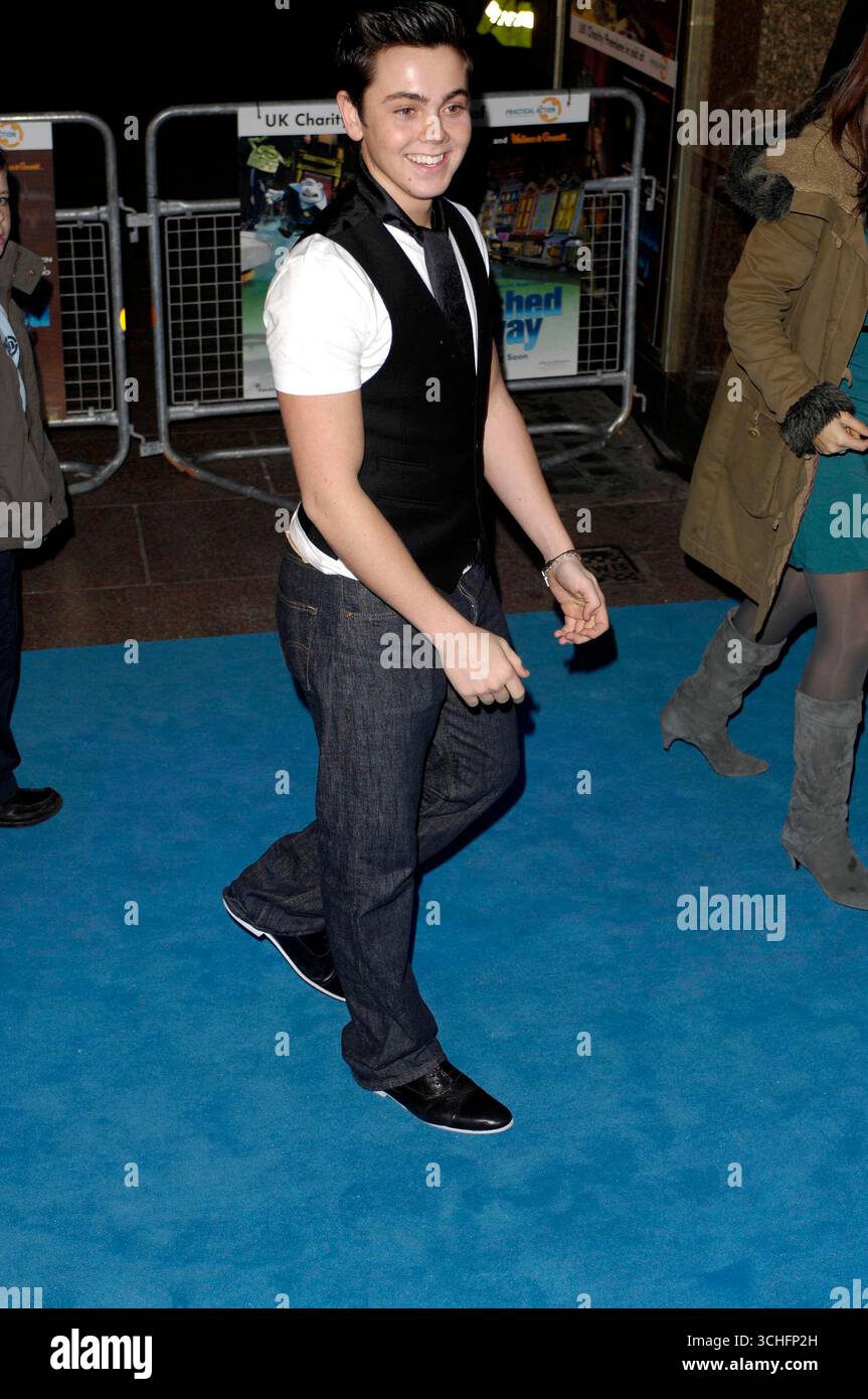 Raymond Quinn attends the premiere of the film 'Flushed Away' at the ...