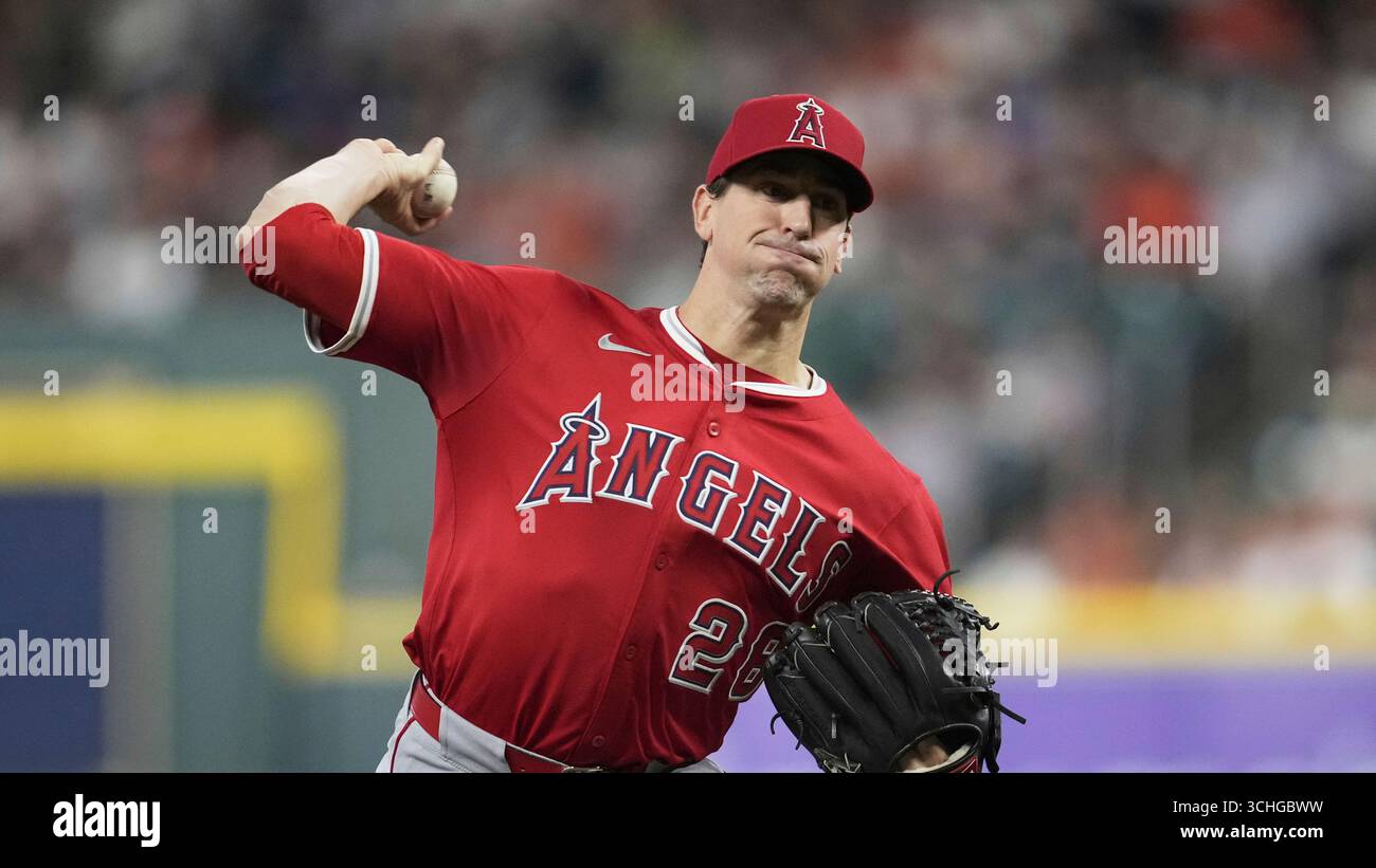 Los Angeles Angels starting pitcher Kyle Hendricks throws during a ...