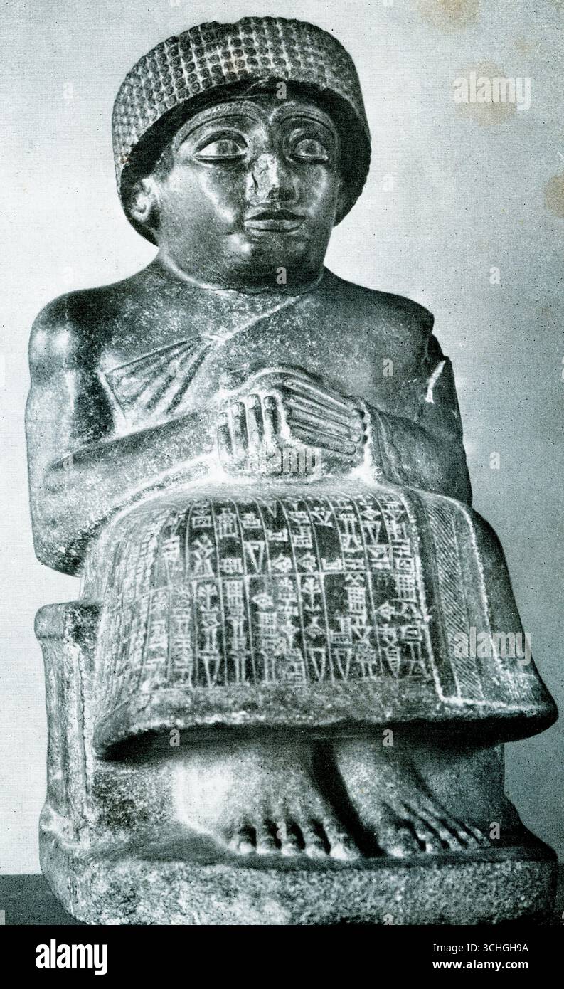 King gudea louvre hi-res stock photography and images - Alamy