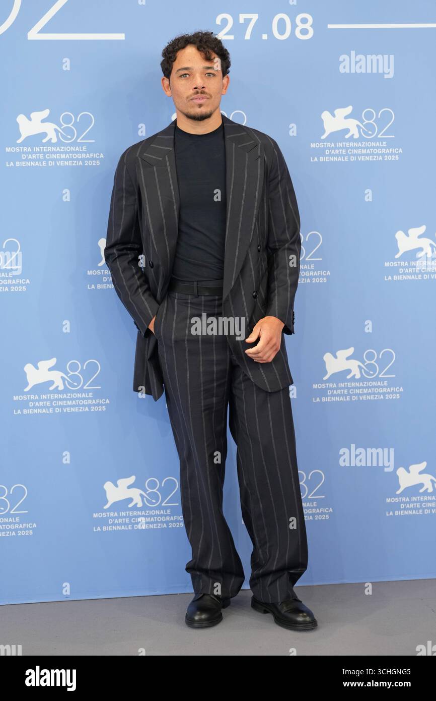 Anthony Ramos attends the photocall of the movie "A House of Dynamite ...