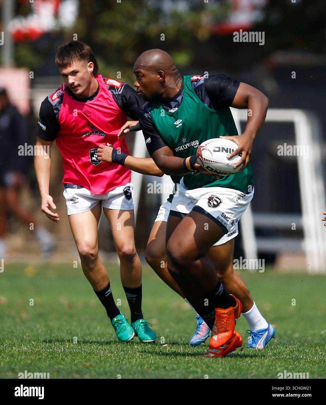 Mawande Madanda of the Hollywoodbets Sharks during Hollywoodbets Sharks ...