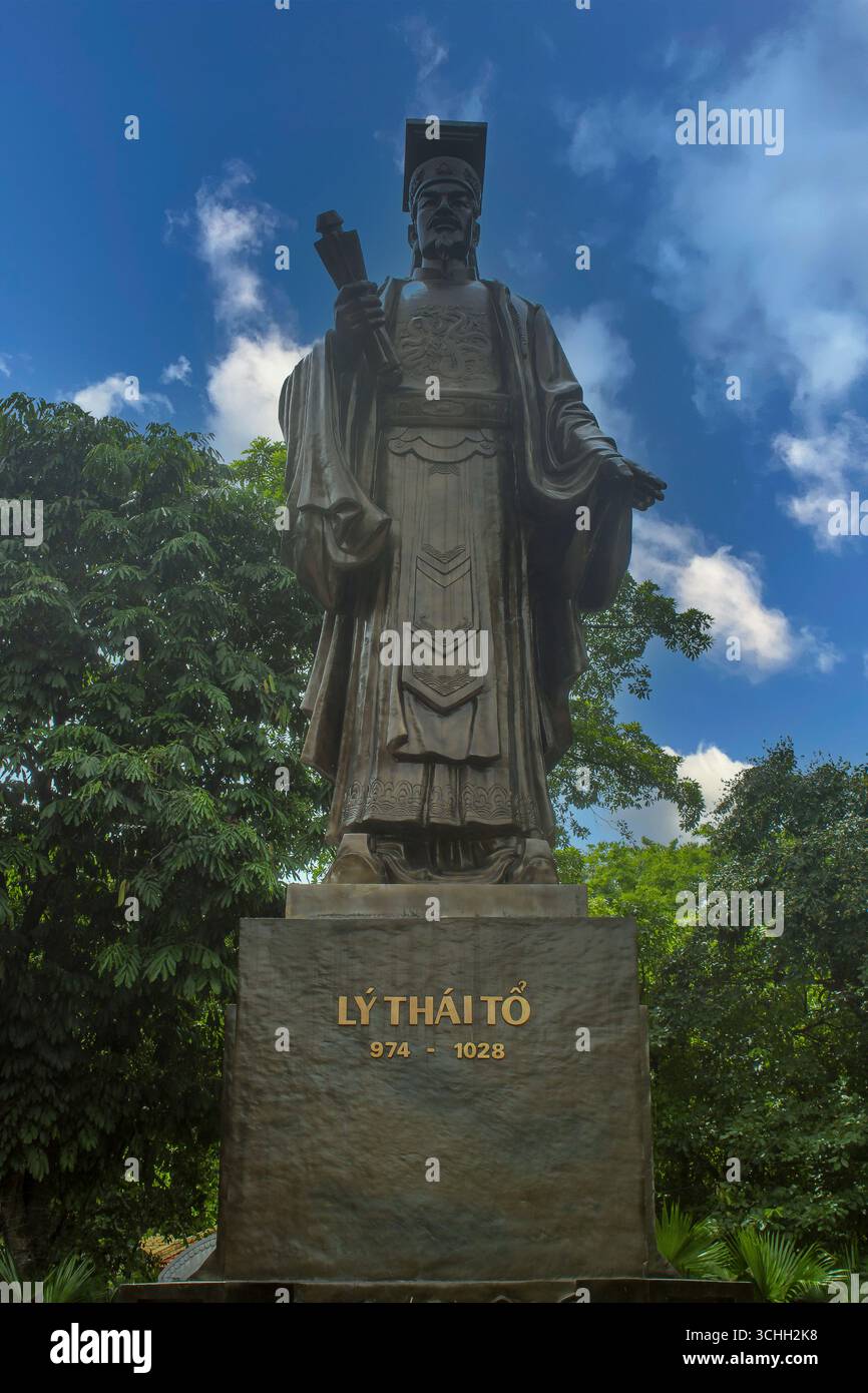 Vietnam, Hanoi. Monument to Lý Thái Tổ (974 – 1028), was a founding ...