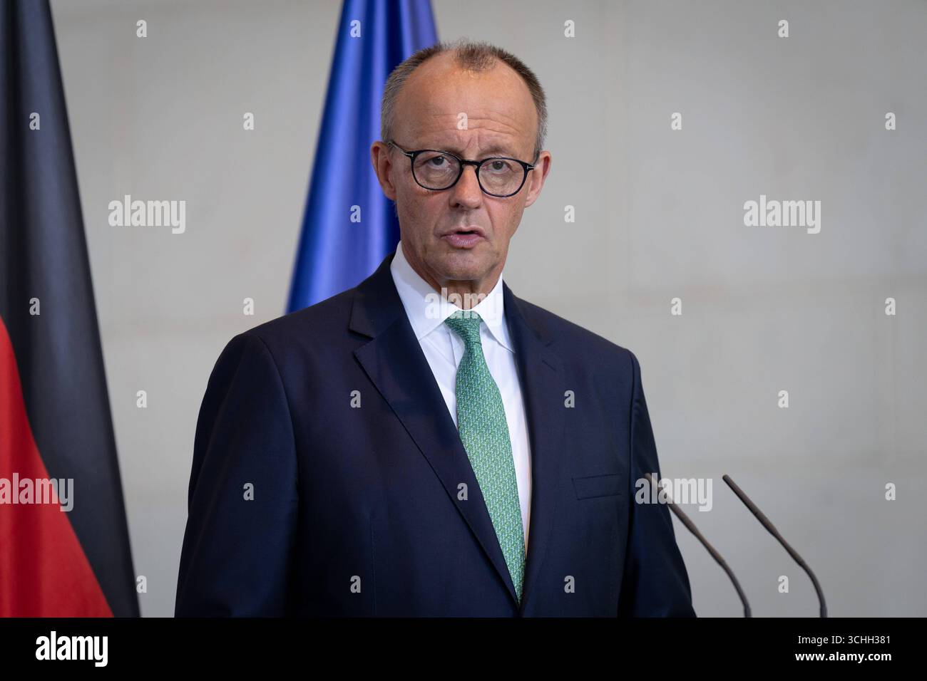 Bundeskanzler, Friedrich Merz Bundesregierung, Bundeskanzleramt ...