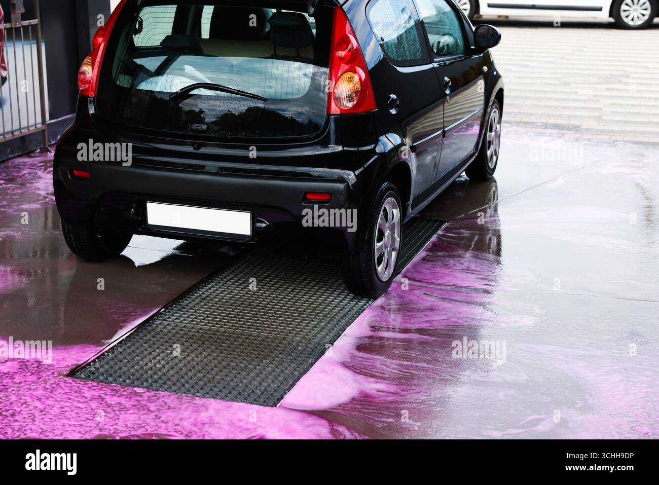 Clean auto after washing at outdoor car wash Stock Photo - Alamy