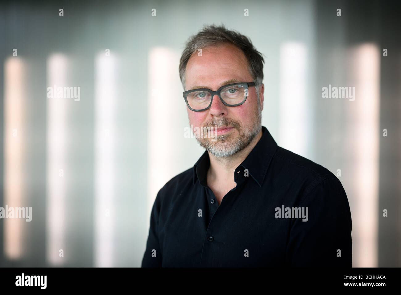 PRODUCTION - 02 September 2025, Berlin: Musician Manne Uhlig stands in ...