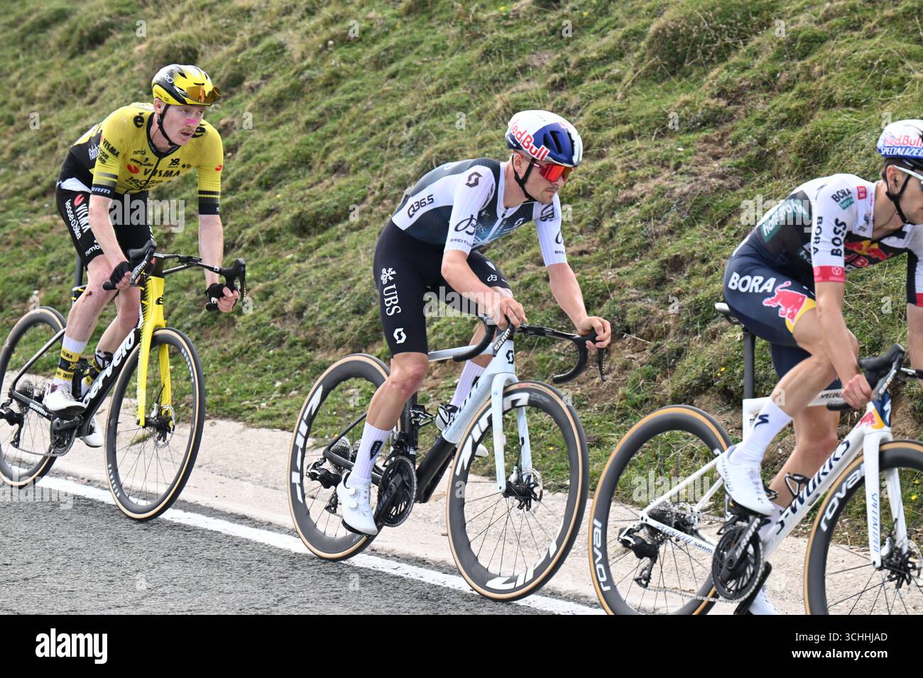 Vuelta Espana stage 10 2025 to El ferrial Larra Belagua 020925 Tom ...