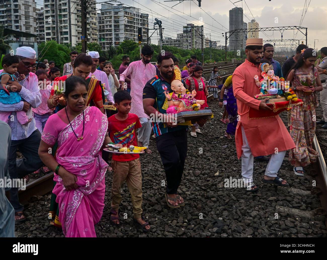 Kalyan,Mumbai,Maharashtra,India,02-09-2025-Hindu devotees carry the ...
