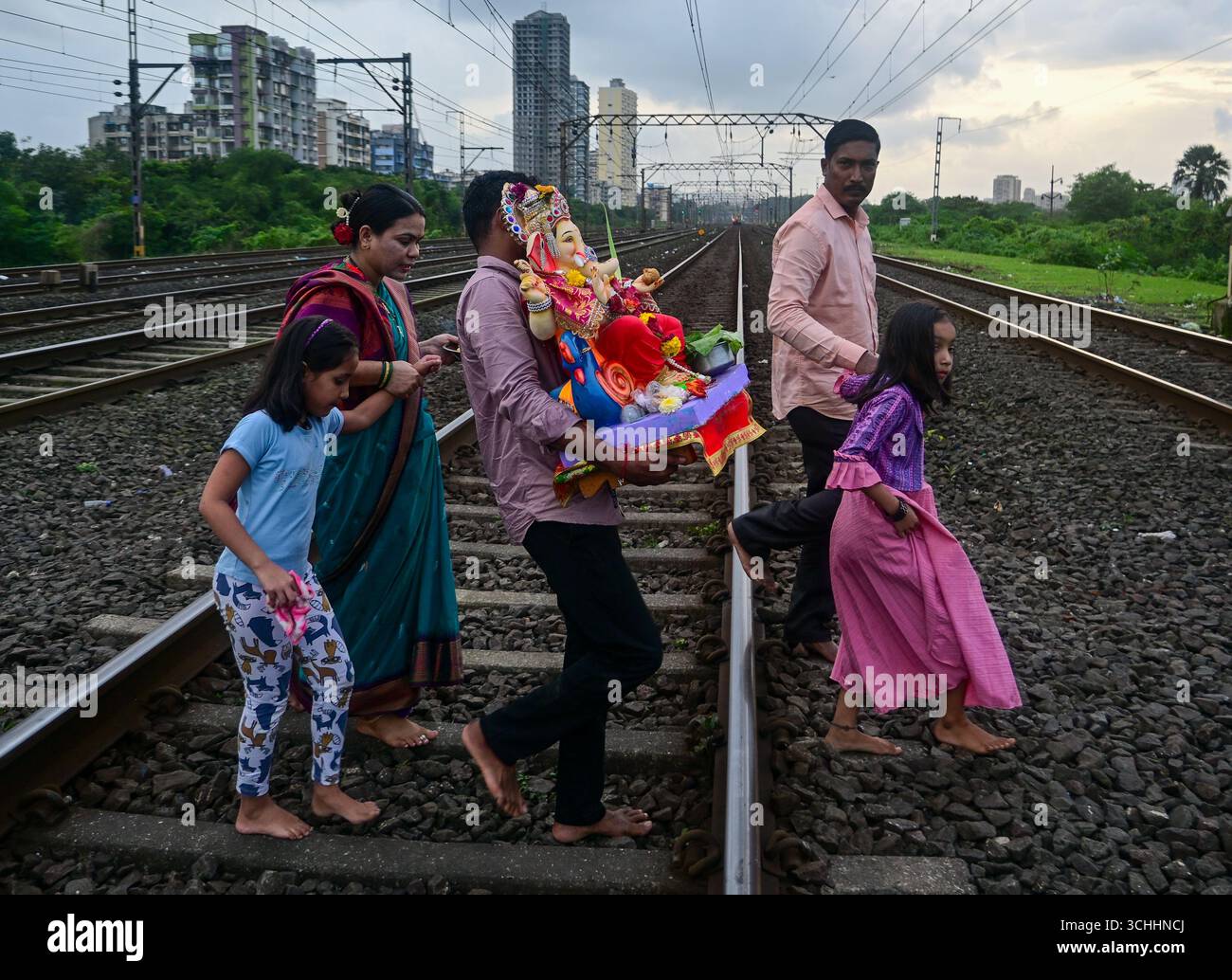 Kalyan,Mumbai,Maharashtra,India,02-09-2025-Hindu devotees carry the ...