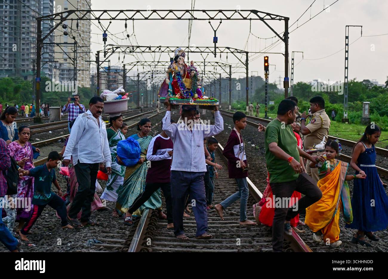 Kalyan,Mumbai,Maharashtra,India,02-09-2025-Hindu devotees carry the idols of Lord Ganesh and ...