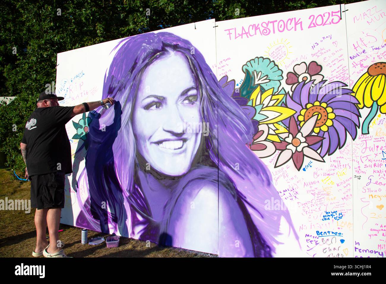 Doug Hyde, Street Artist at Flackstock, 2025 Stock Photo - Alamy